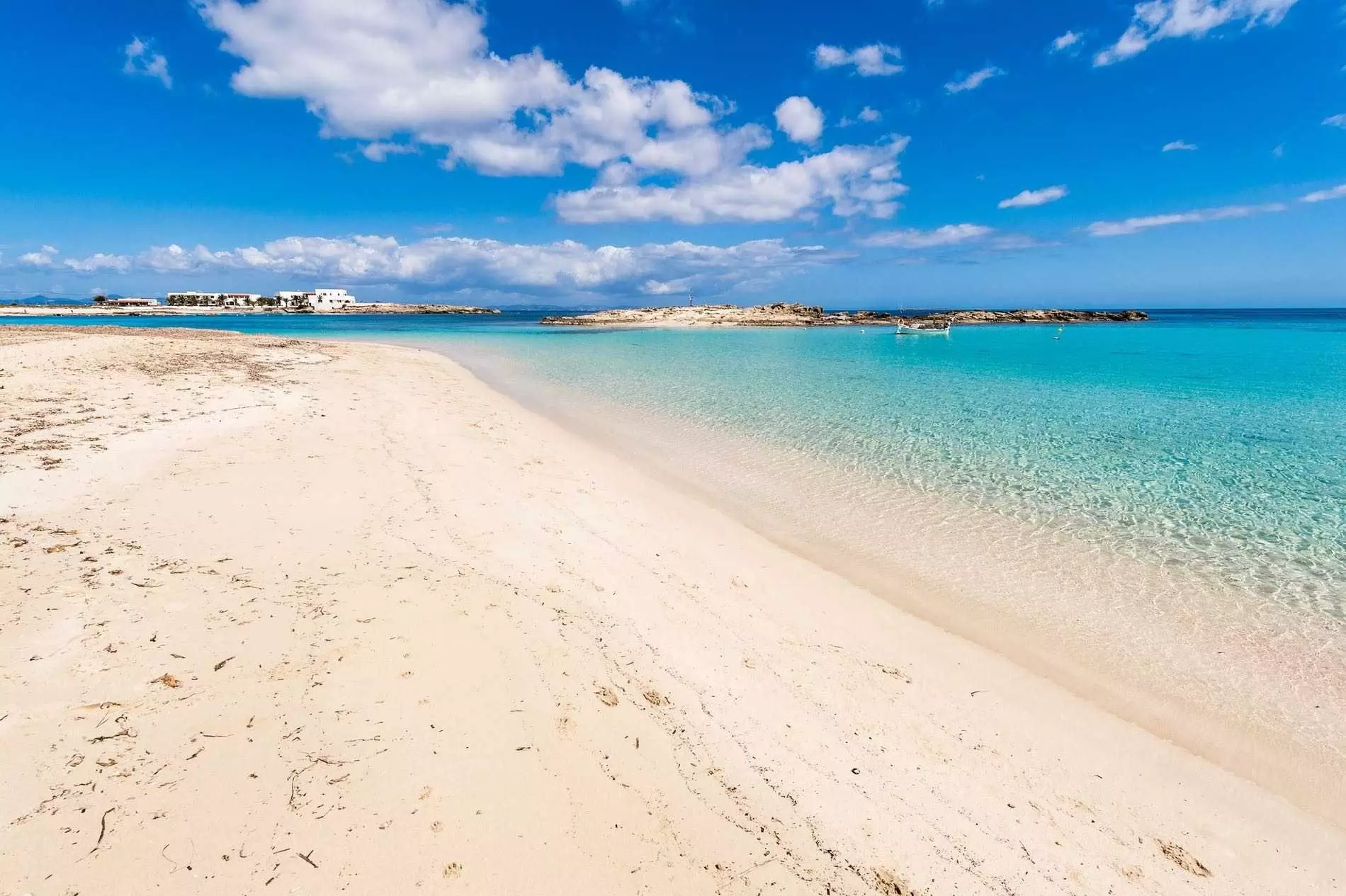 FORMENTERA - Guida di viaggio, le spiagge e cose da vedere - Veratour