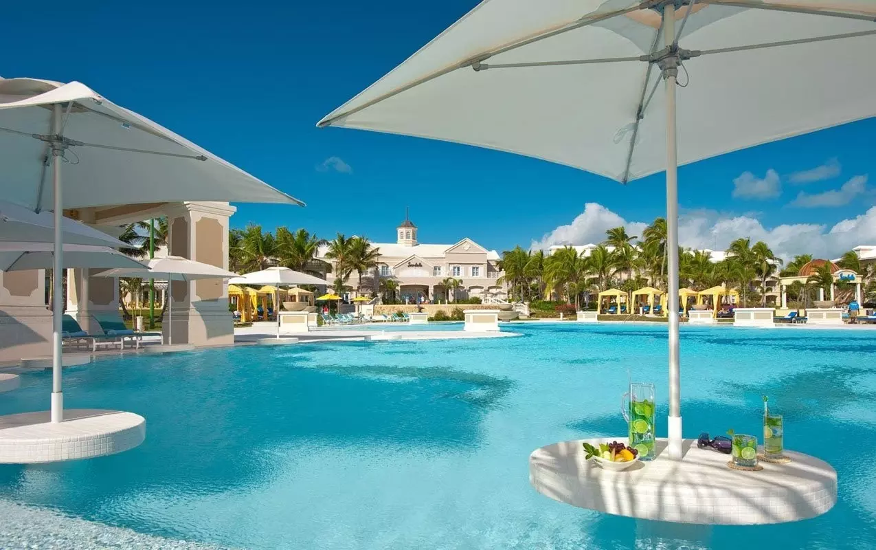 Hotel alle Bahamas | Sandals Emerald Bay - Veratour